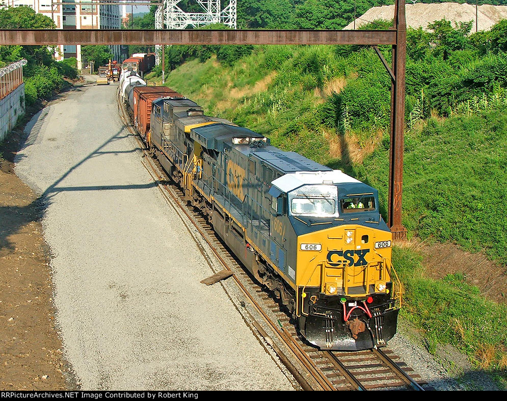 CSX 606 Q410 (2)